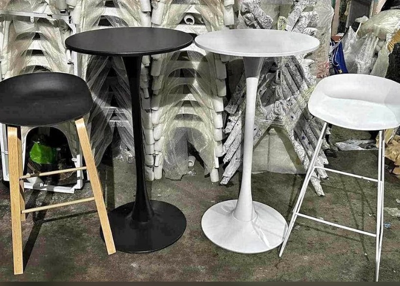 METAL HIGH ROUND TABLE - To QC, Furniture & Home Living, Furniture ...
