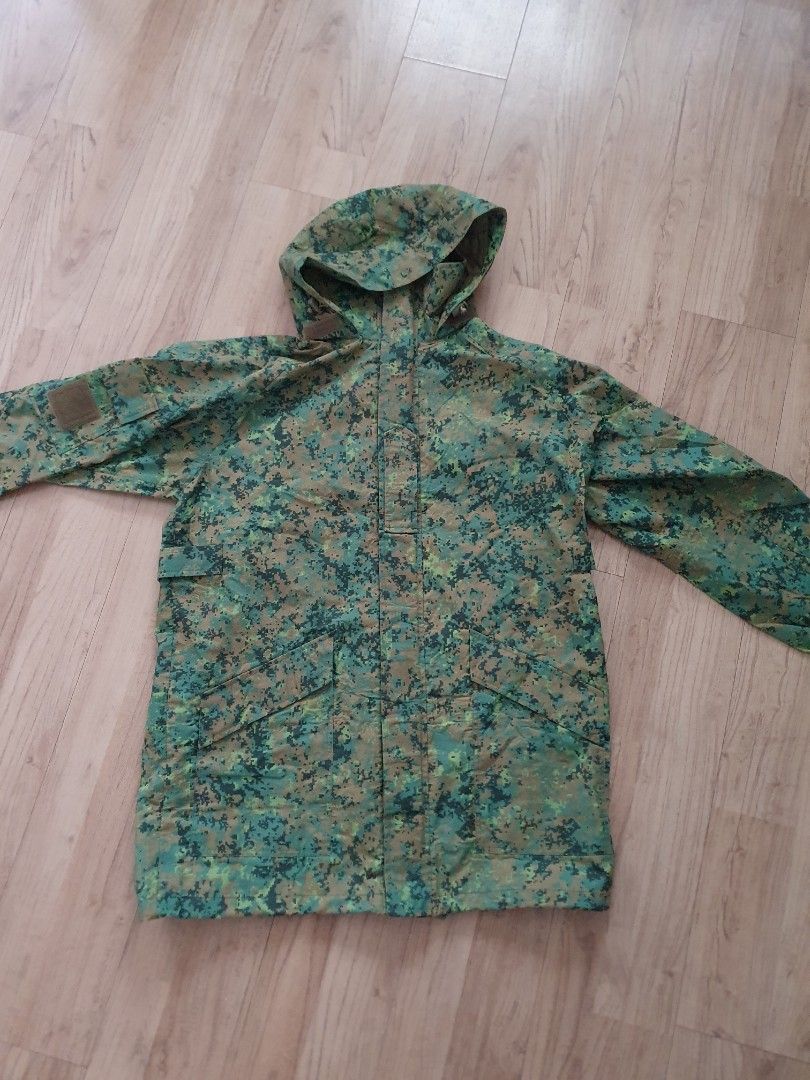 Military Gortex Jacket (SAF Raincoat), Men's Fashion, Coats, Jackets ...