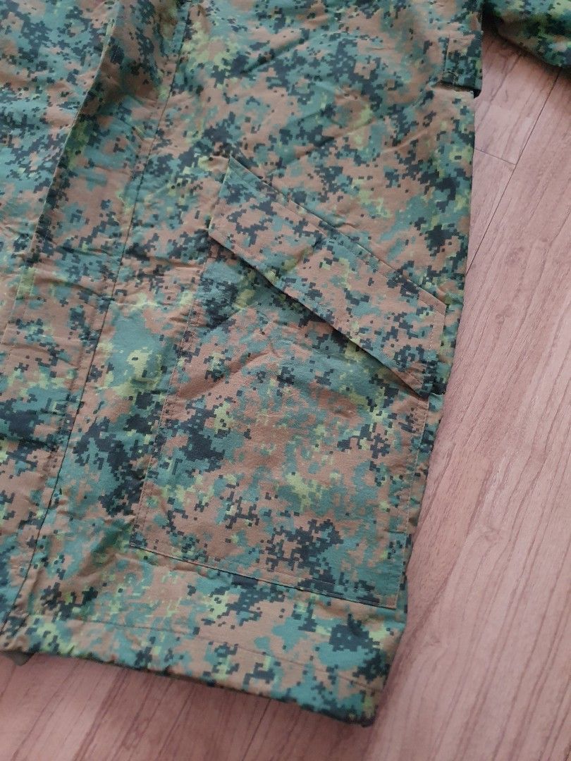 Military Gortex Jacket (SAF Raincoat), Men's Fashion, Coats, Jackets ...