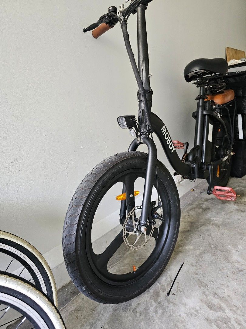 Mobot leader, Sports Equipment, PMDs, E-Scooters & E-Bikes, E-Scooters ...