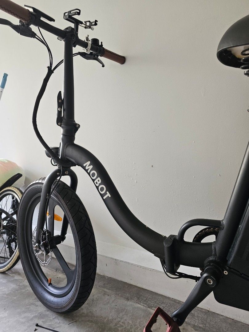 Mobot leader, Sports Equipment, PMDs, E-Scooters & E-Bikes, E-Scooters ...