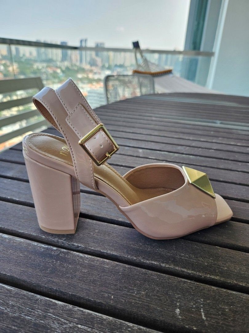 Neutral block heel sandals, Women's Fashion, Footwear, Heels on Carousell
