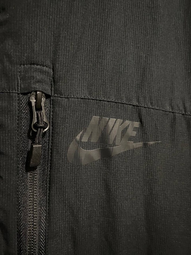 Nike puff jacket, Men's Fashion, Coats, Jackets and Outerwear on Carousell