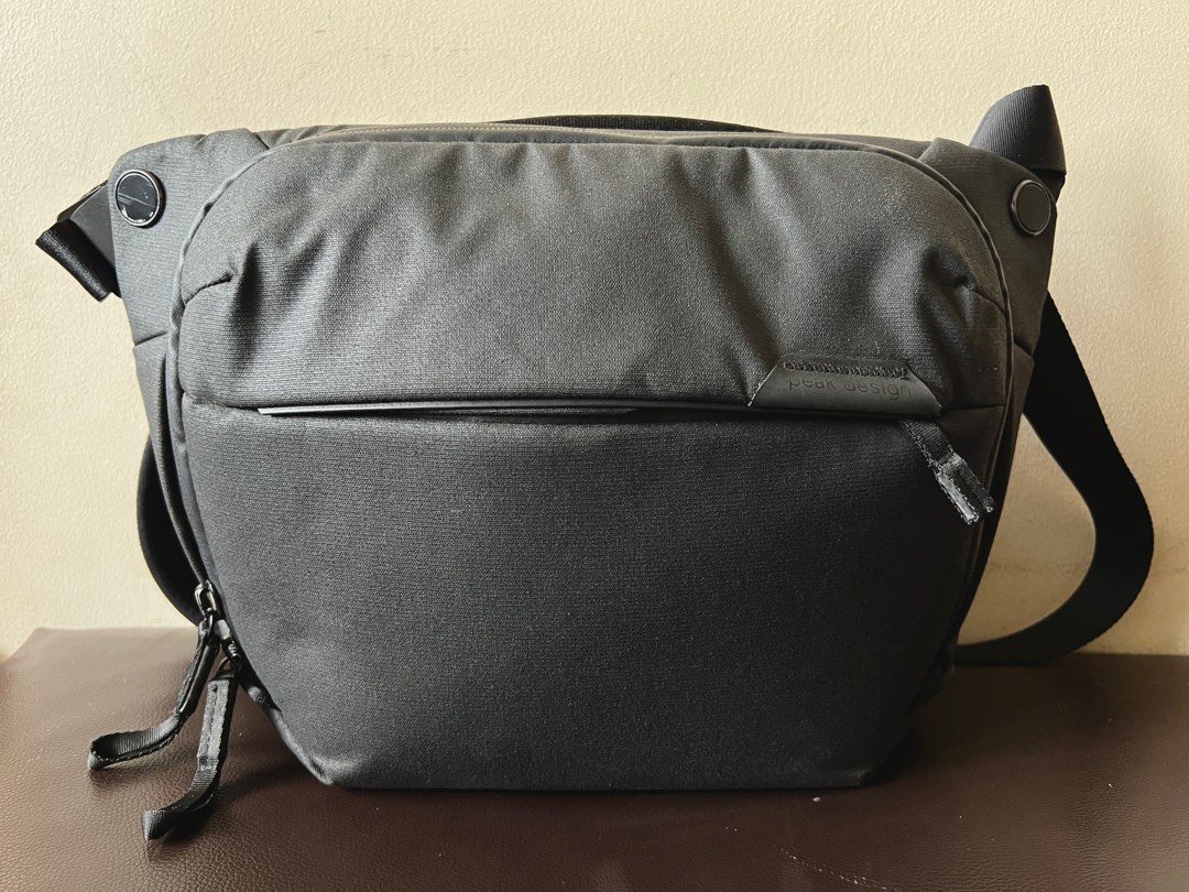 Peak Design 6L Sling Bag Black, Photography, Photography Accessories ...