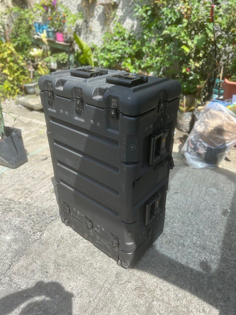 Pelican Rack Mount Case Super V-Series 5U, Computers & Tech, Parts ...