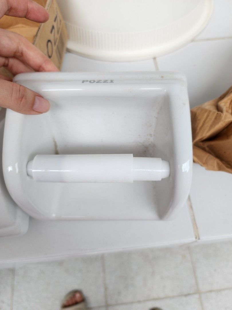 POZZI Verona ceramic toilet paper holder, Furniture & Home Living ...