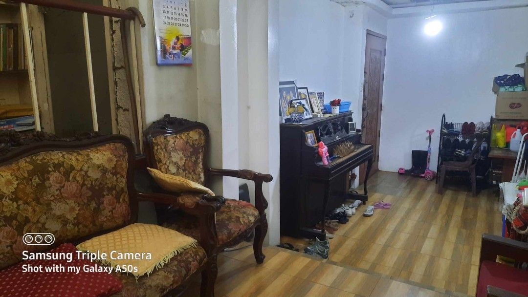 Pre owned Bungalow house and lot for sale located in Bahay Toro ...