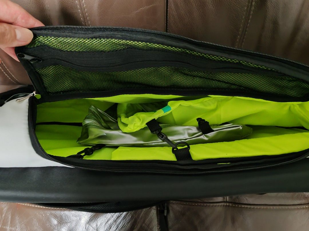 Protech Badminton Racket Backpack Bag Smart Tall 6.0, Sports Equipment ...