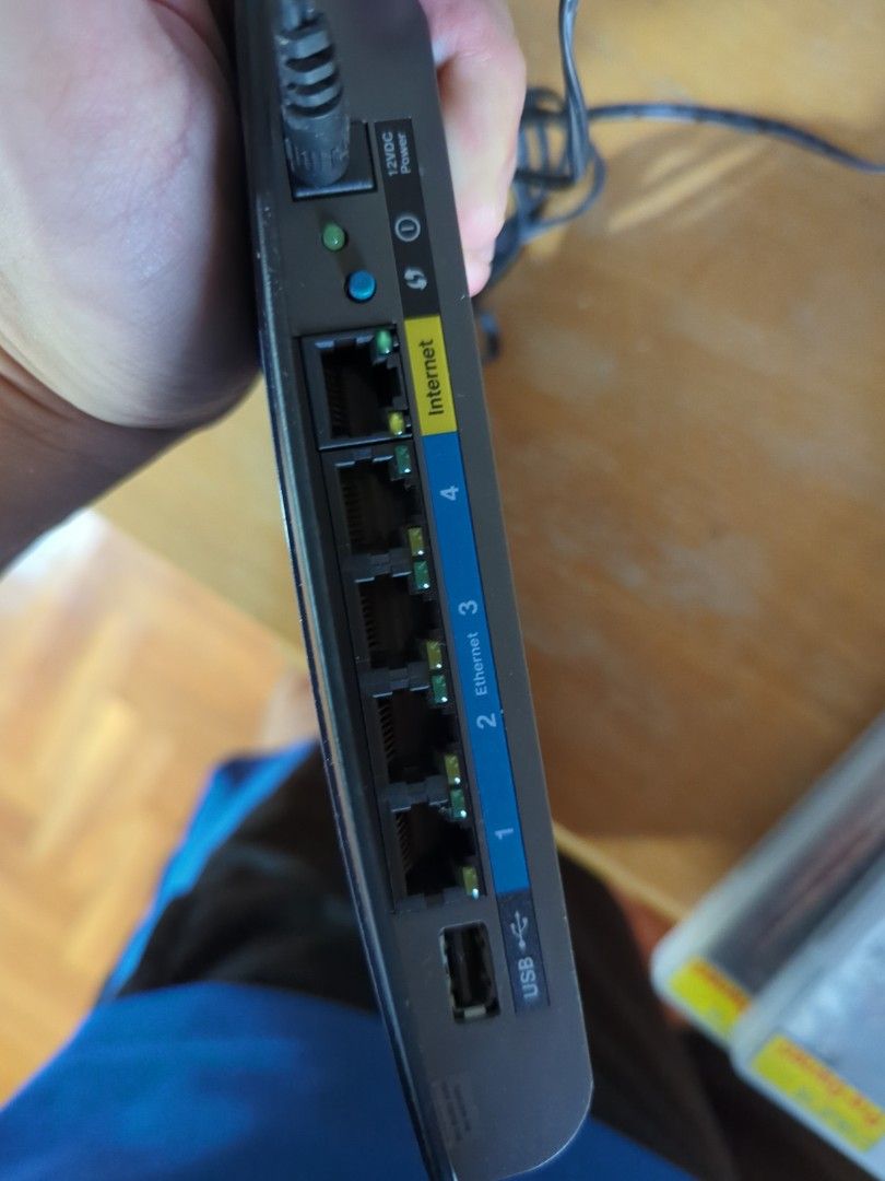 Self collection on 13 nov- Router Linksys E3200, Computers & Tech ...