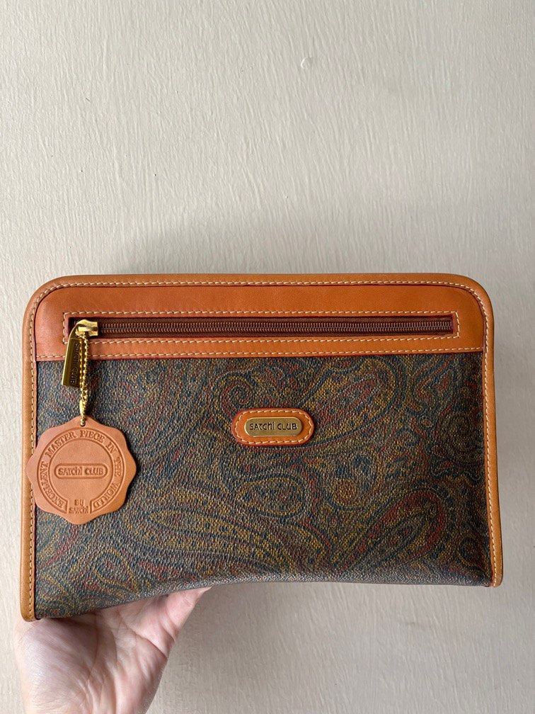 Satchi club vintage clutch, Women's Fashion, Bags & Wallets, Clutches ...