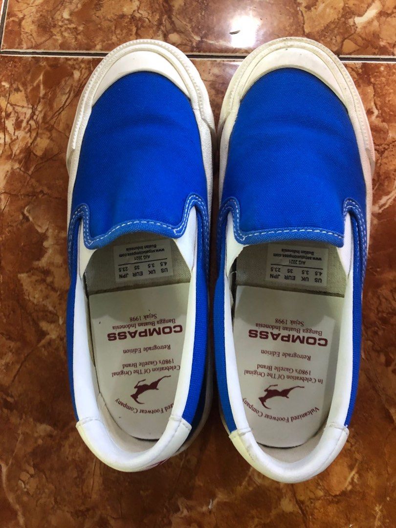 Sepatu compass biru, Fesyen Pria, Sepatu , Sneakers di Carousell