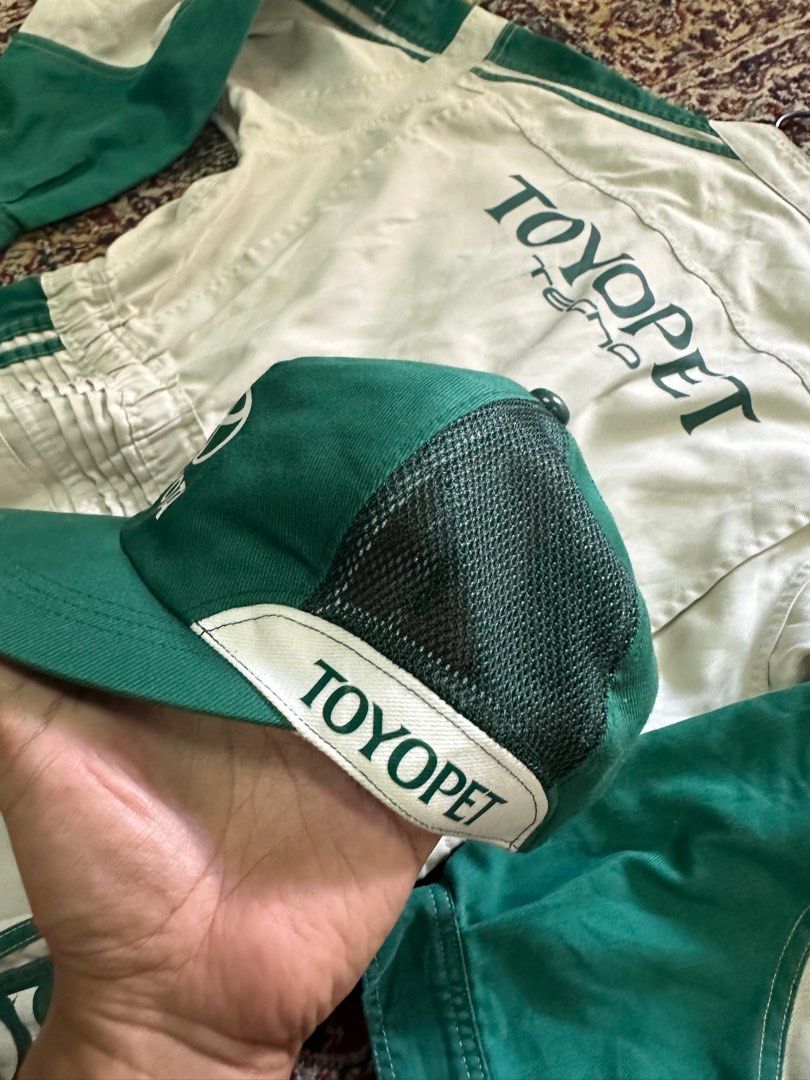 Set overall dengan topi toyota toyopet, Men's Fashion, Coats, Jackets ...