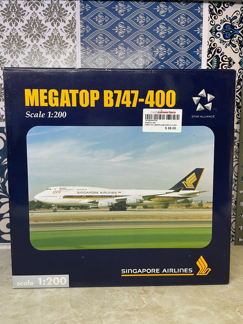 Singapore Airlines SIA Megatop B747-400 scale 1:200, Hobbies & Toys, Memorabilia & Collectibles ...