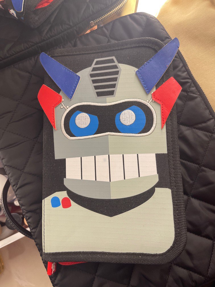 Smiggle Robot Pencil Case with FREE lanyard of same collection, Hobbies ...