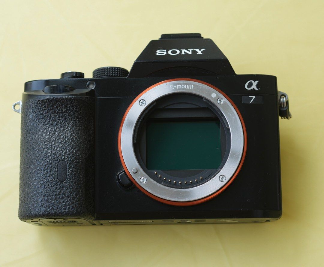 Sony a7 first generation, Photography, Cameras on Carousell