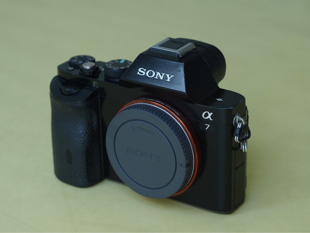 Sony a7 first generation, Photography, Cameras on Carousell