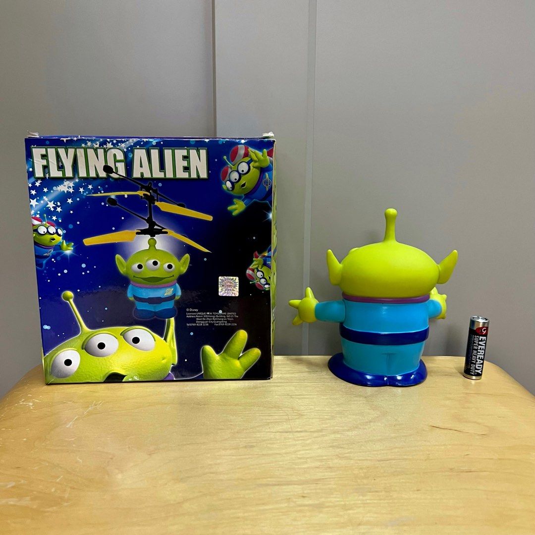 Toy Story Flying Alien / Little Green Men with Takara Tomy Figure Combo ...