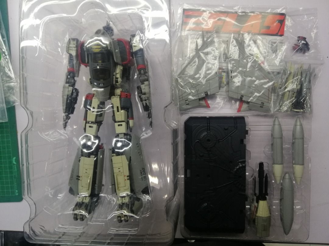 Transformers Zeta Toys ZV-02 Flash (Blitwing), Hobbies & Toys, Toys & Games on Carousell