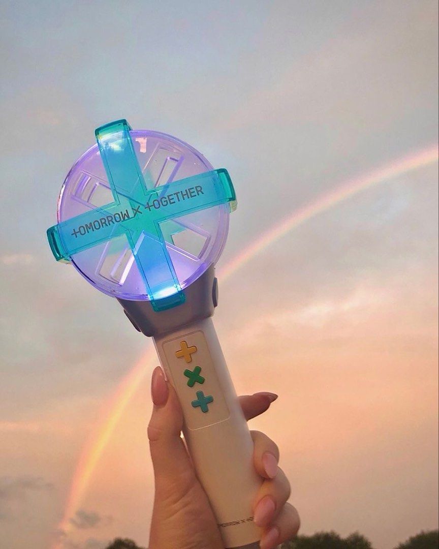 TXT lightstick / Moabong, Hobbies & Toys, Memorabilia & Collectibles, K ...