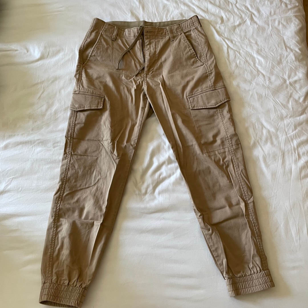 Uniqlo Cargo Chinos Trousers, Men's Fashion, Bottoms, Chinos on Carousell