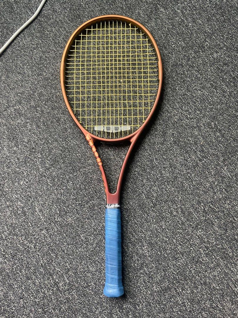 Wilson Pro Staff 97 v14 (4 3/8), Sports Equipment, Sports & Games ...