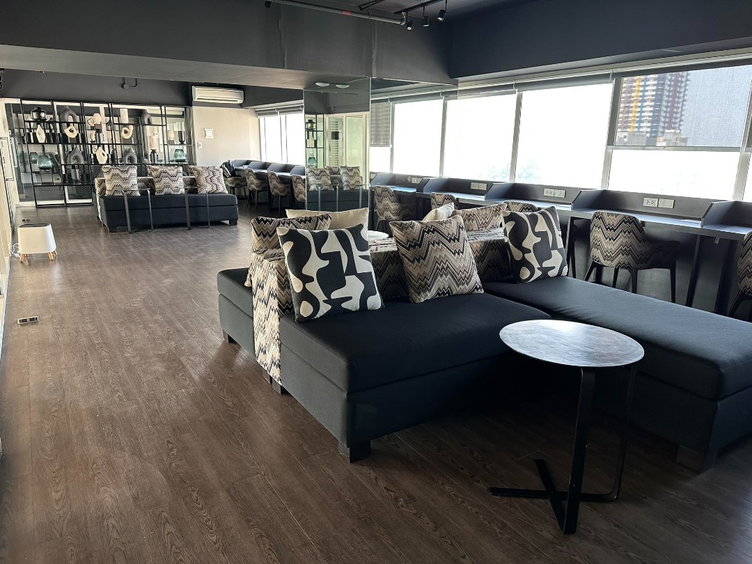 Workspace with access to swimming pool and gym, Property, Rentals ...