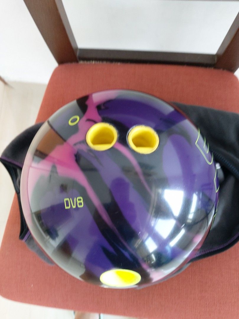 12 lbs DV8 Hellcat xlr8, Sports Equipment, Sports & Games, Billiards ...