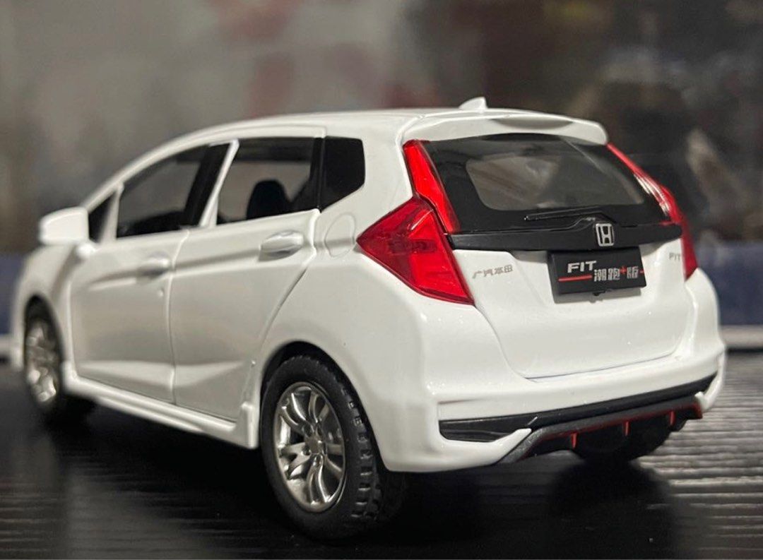 1:32 Honda Fit Jazz GK5 Diecast, Hobbies & Toys, Toys & Games on Carousell