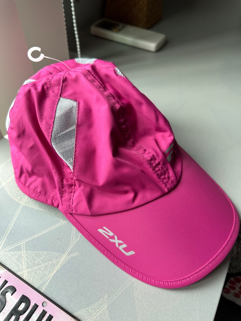 2XU Run Cap in Dusty Pink, Women's Fashion, Activewear on Carousell