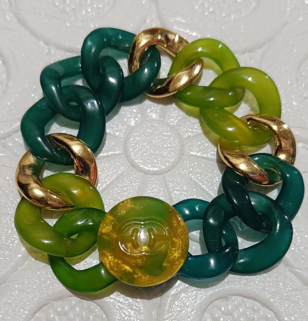 Acrylic and Gold Chain Bracelet (Japan), Women's Fashion, Jewelry ...