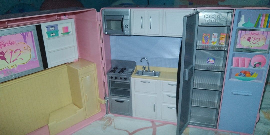 Barbie Hot Tub party bus (2006)- discontinued, Hobbies & Toys, Toys ...