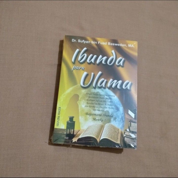 Buku islam Ibunda Para Ulama, Buku & Alat Tulis, Buku di Carousell