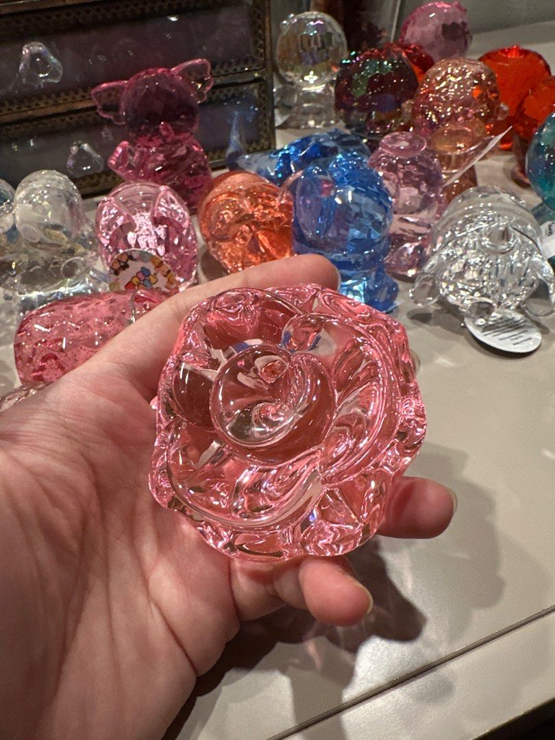 CPCM Crystal Olaf and Rose Crystal figurine, Hobbies & Toys ...