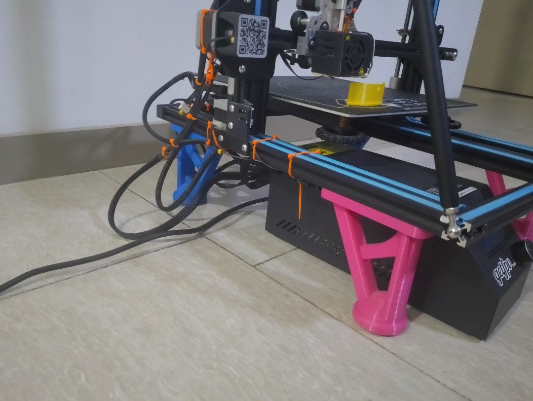 Creality CR 10 with Add-on Direct Drive and stabilizer beamp, Computers ...