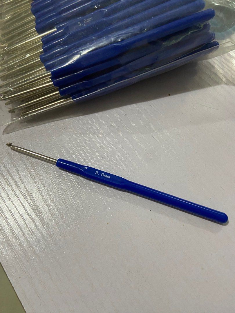 crochet needle 3mm, Hobbies & Toys, Stationery & Craft, Handmade Craft ...