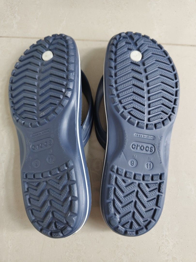 Crocs slipper, Men's Fashion, Footwear, Flipflops and Slides on Carousell
