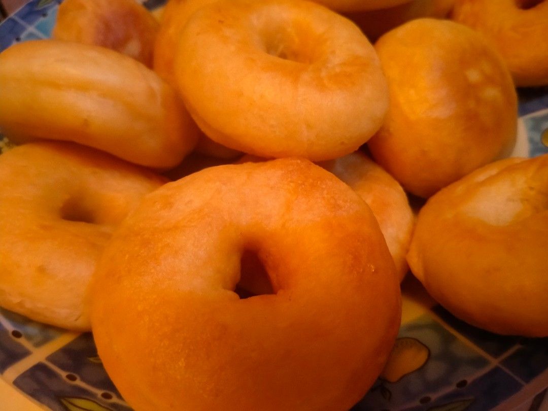 Donat varian rasa, Makanan & Minuman, Kue-kue di Carousell