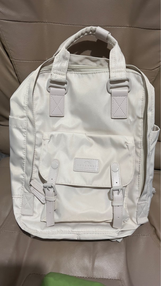Doughnut Backpack Stone Gray 16L, Women's Fashion, Bags & Wallets ...