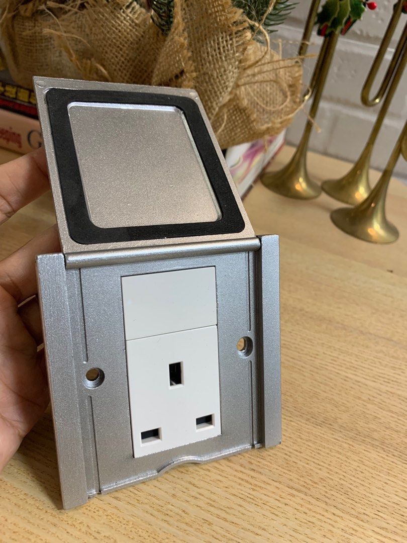 Gaston Gerin Floor/ Ground socket with flip cover, TV & Home Appliances ...