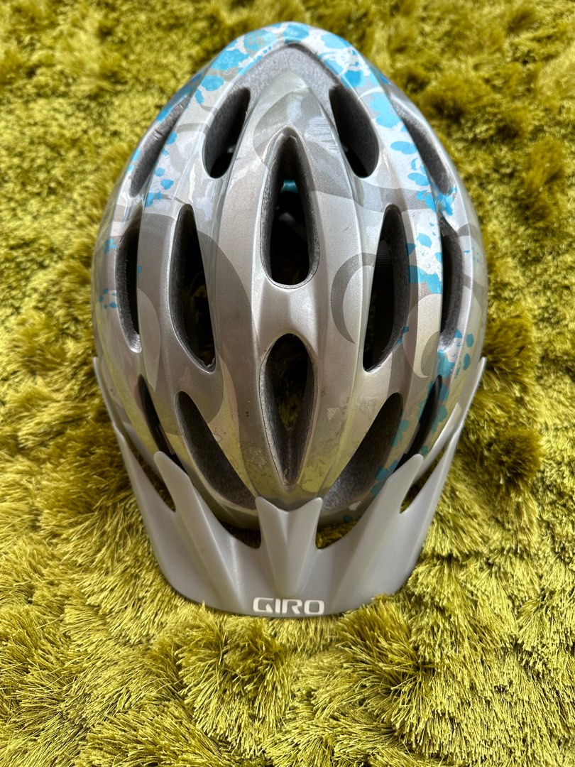 Giro helmet, Sports Equipment, Bicycles & Parts, Parts & Accessories on ...