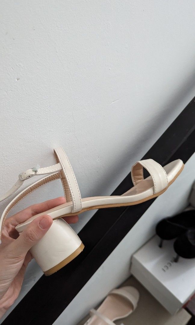 HAPPY2U Basic Elle Heels (Beige), Women's Fashion, Footwear, Heels on ...
