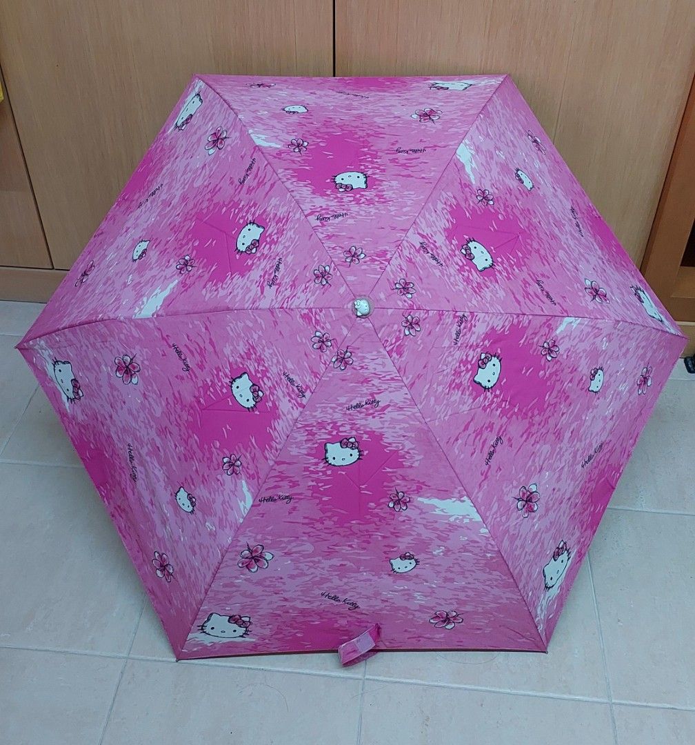 Hello Kitty Foldable Umbrella, Hobbies & Toys, Travel, Umbrellas on ...