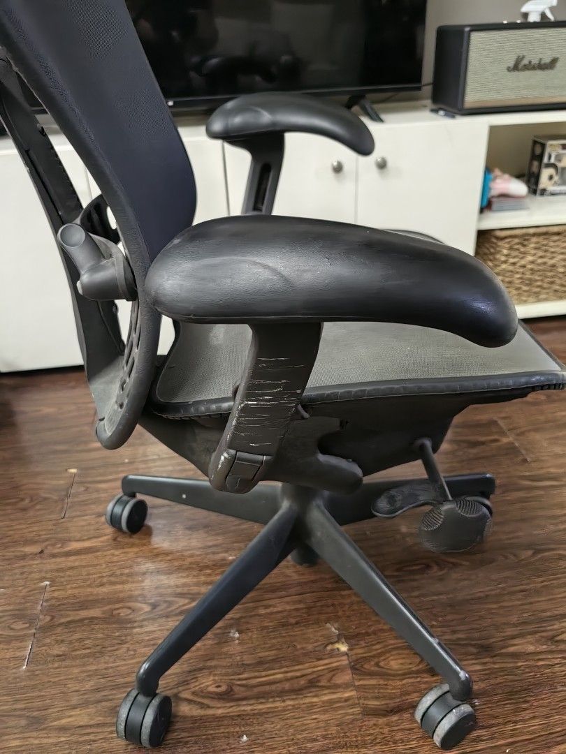 Herman Miller Mirra chair, Furniture & Home Living, Furniture, Chairs ...