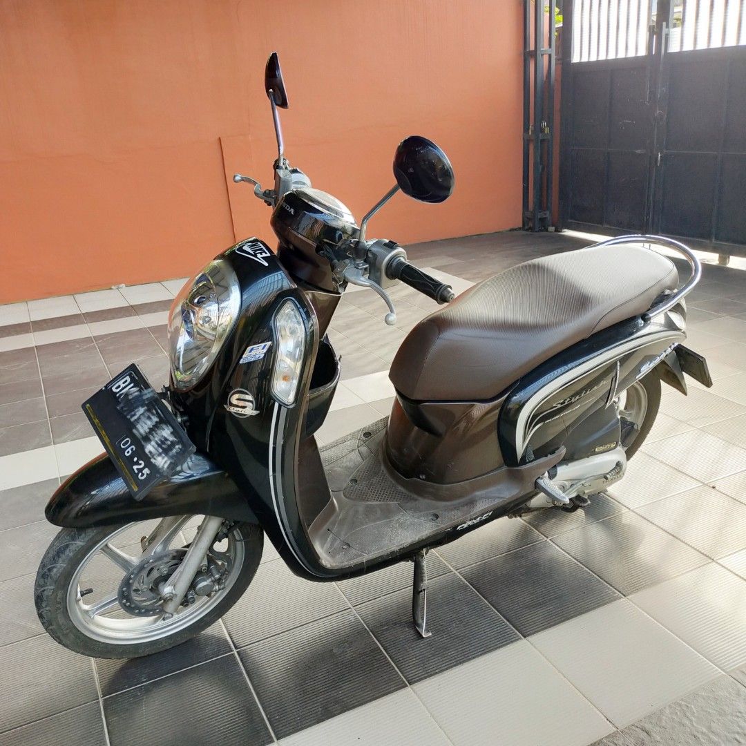HONDA SCOOPY HITAM COKLAT TAHUN 2015 LENGKAP, Motor di Carousell