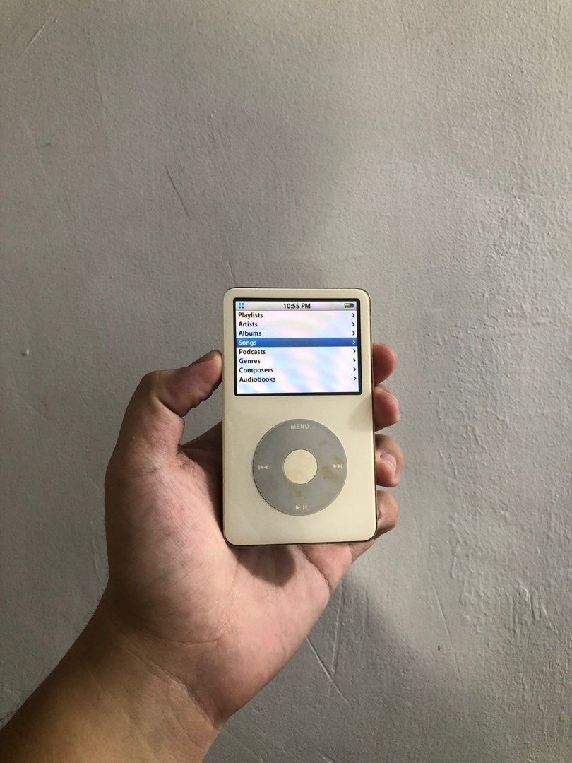 Ipod classic 5th gen 30gb, Audio, Portable Music Players on Carousell