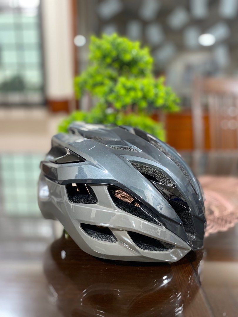 Kabuto Volzza Cycling Helmet, Sports Equipment, Bicycles & Parts, Parts ...
