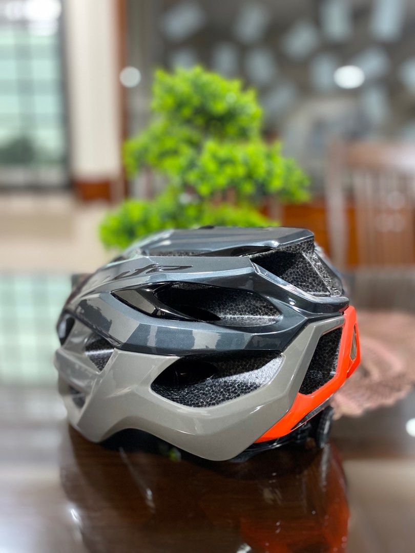 Kabuto Volzza Cycling Helmet, Sports Equipment, Bicycles & Parts, Parts ...