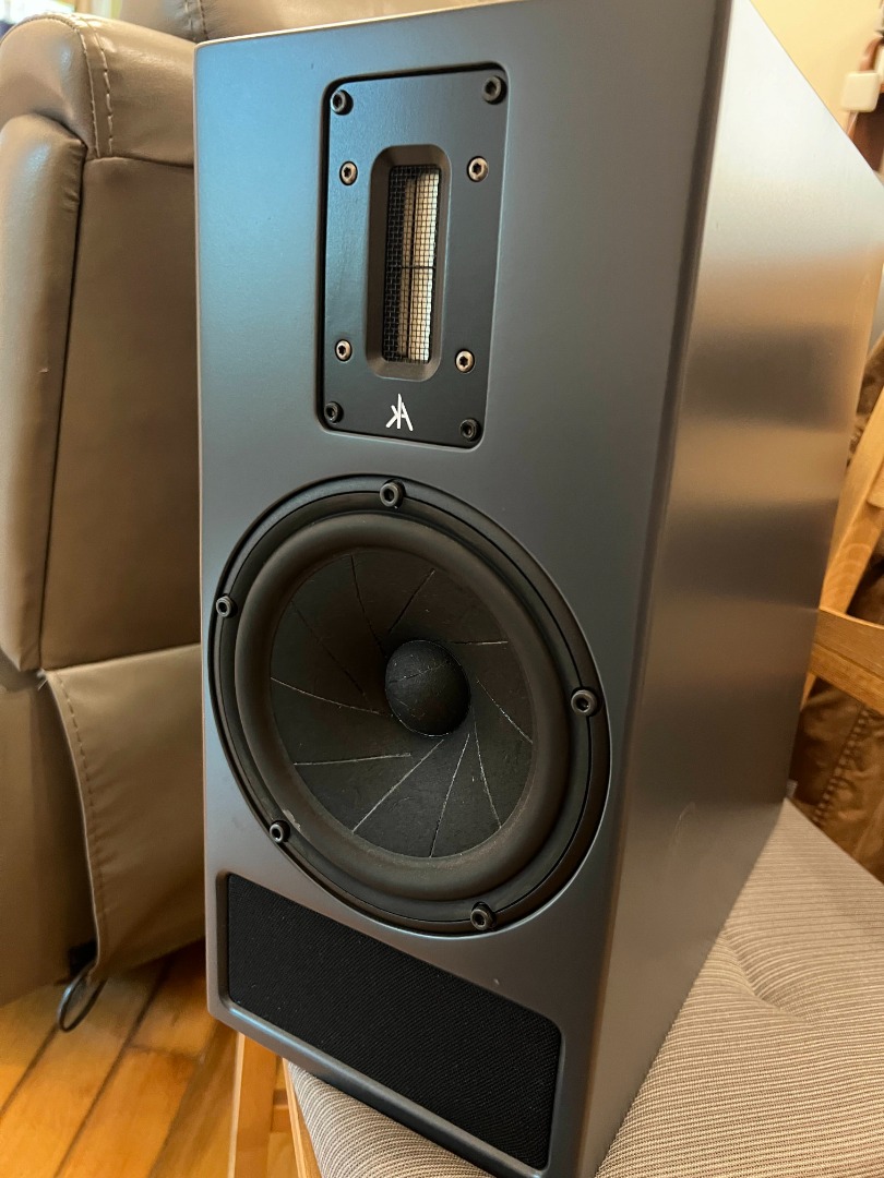 英國 Kerr Acoustic K300 大書架喇叭, 音響器材, Soundbar、揚聲器、藍牙喇叭、耳擴 - Carousell