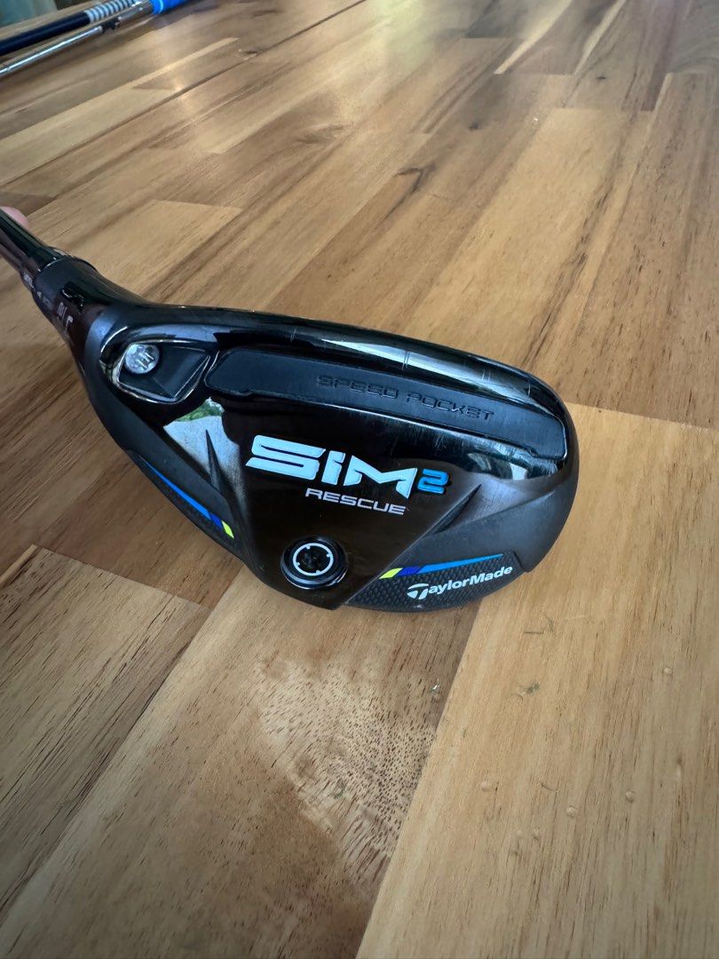 Left hand Taylormade SIM2 Rescue #4, Sports Equipment, Sports & Games, Golf on Carousell