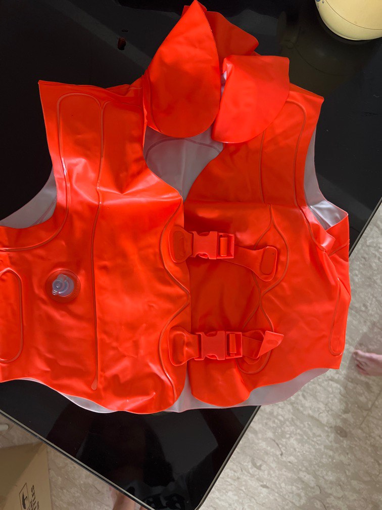 Life jacket, Health & Nutrition, Braces, Support & Protection on Carousell